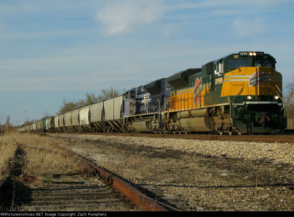 Southbound UP Manifest With the CNW and MP Heritage Locomotives